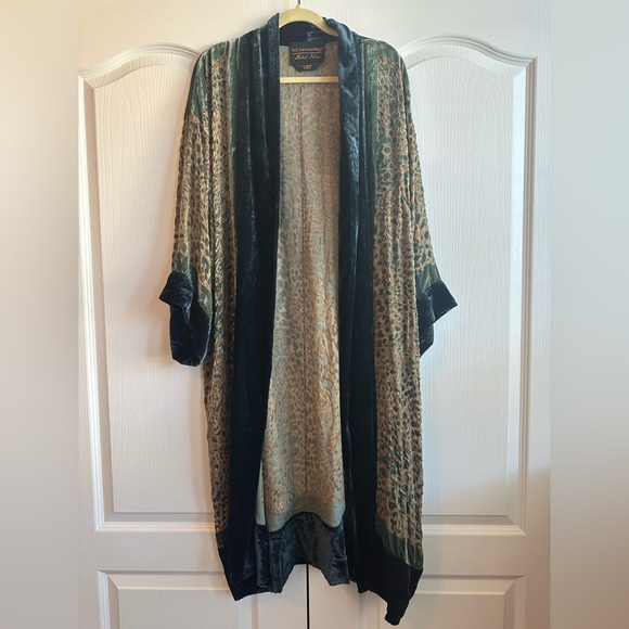 Soft Surroundings | Tops | Soft Surroundings Label Noir Euc Silk Bend ...